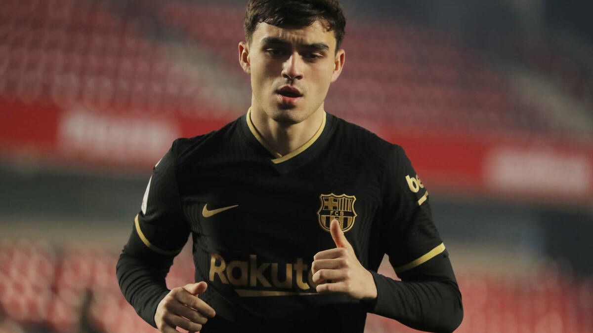 Pedri estrena nuevo look para la próxima temporada