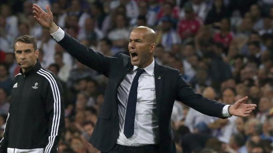 Zidane se gradúa y pasa el corte del 30 de junio