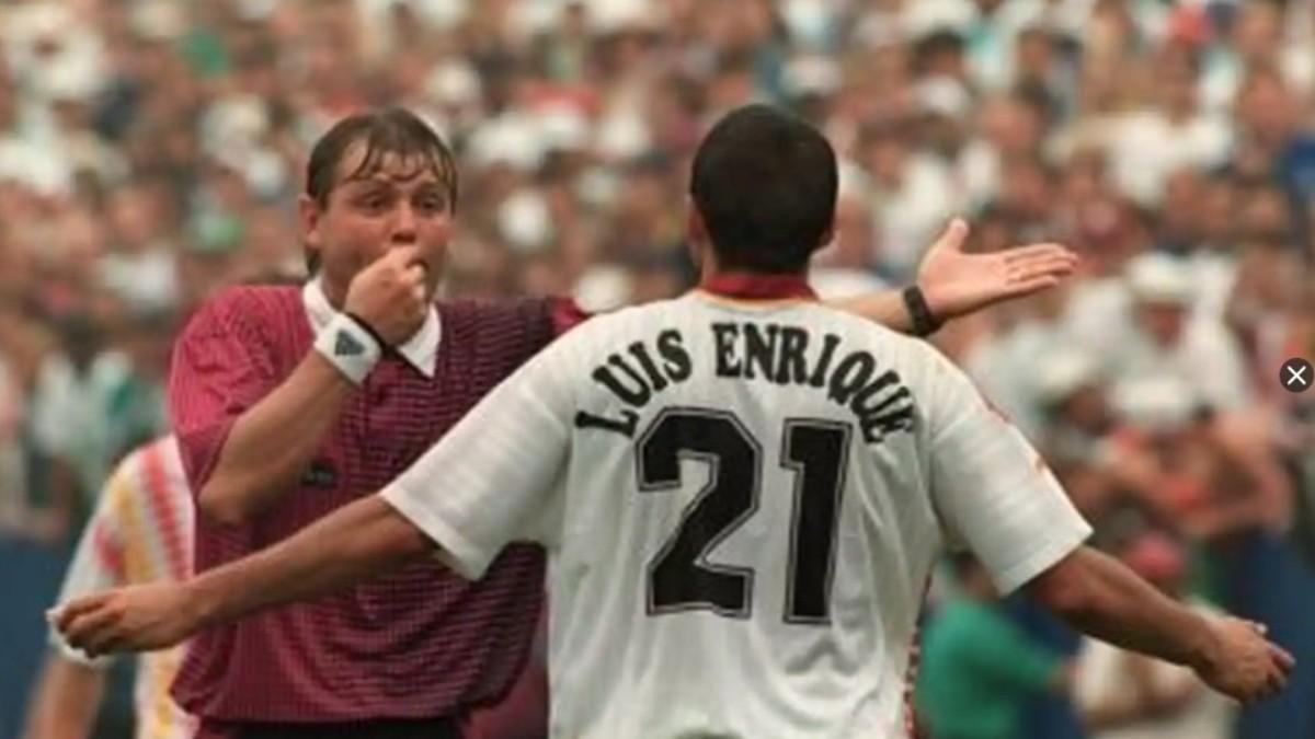 Fallece el árbitro húngaro Sándor Puhl a los 65 años