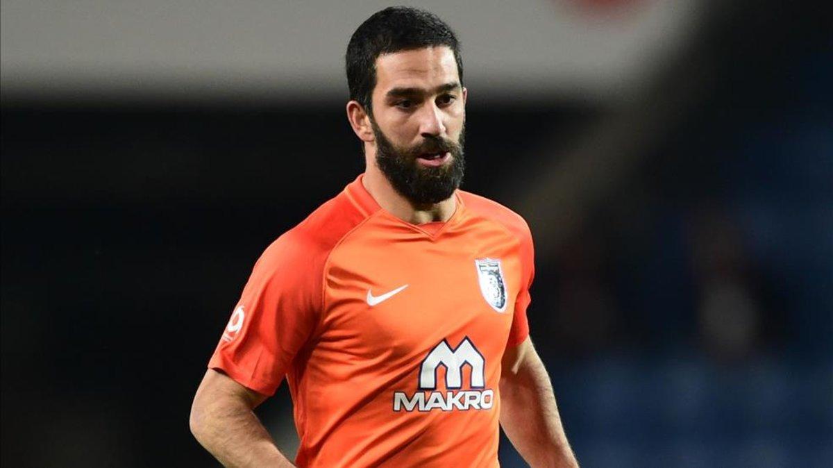 Arda Turan offers himself to play at Boca Juniors