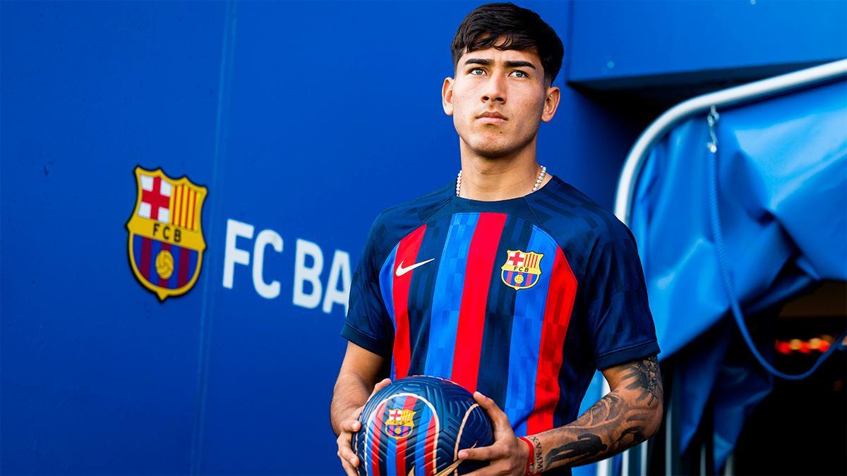 Román Vega, un defensa pulido por Mascherano y Milito