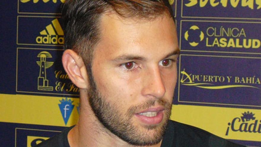 Jesús Fernández, hace historia en el Cádiz el día de su debut