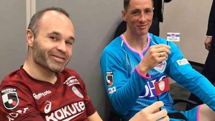 El segundo episodio de Iniesta y Fernando Torres en Japón