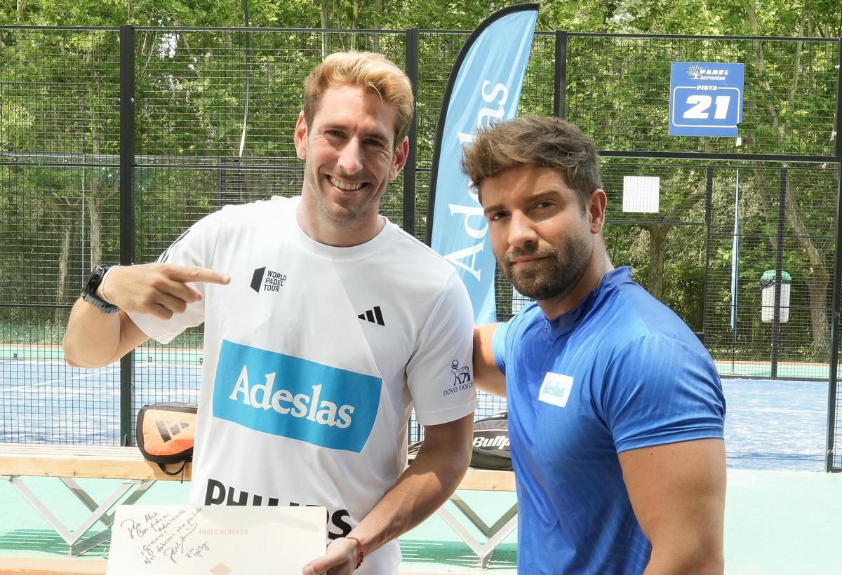 Pablo Alborán cambia el micórofono por una pala de pádel junto a ...