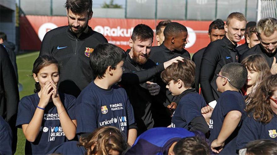 El FC Barcelona se une a la campaña de UNICEF #KidsTakeOver