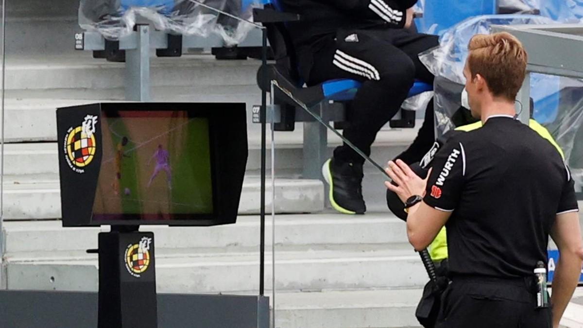 Así será el VAR en el fútbol español la próxima temporada