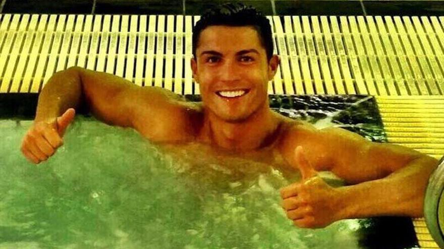 El relax de Cristiano Ronaldo en el stage del Rel Madrid en Melbourne