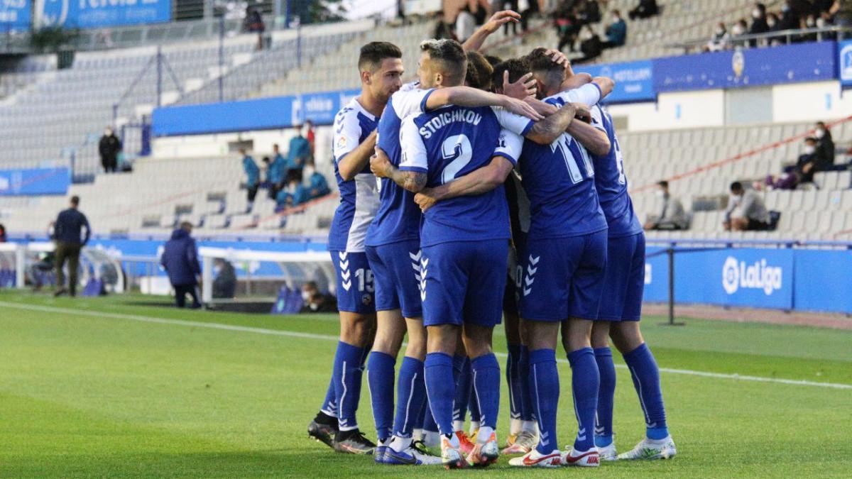 El Sabadell se aferra a Segunda