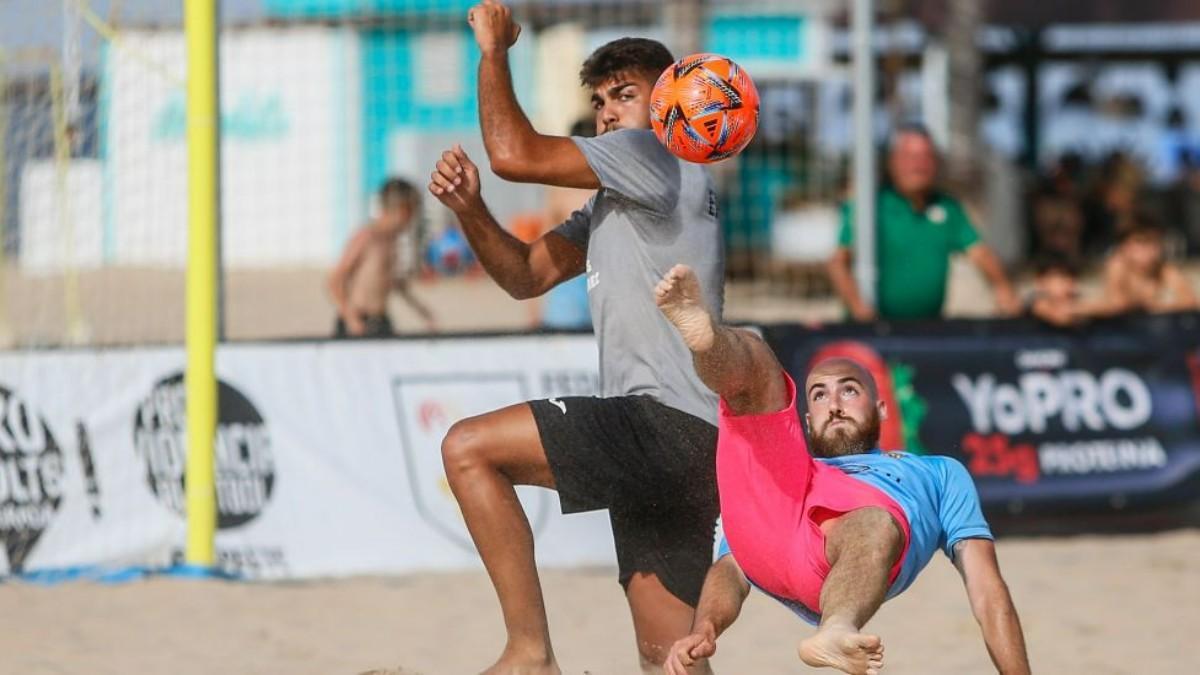 Roses, epicentre del millor futbol platja català