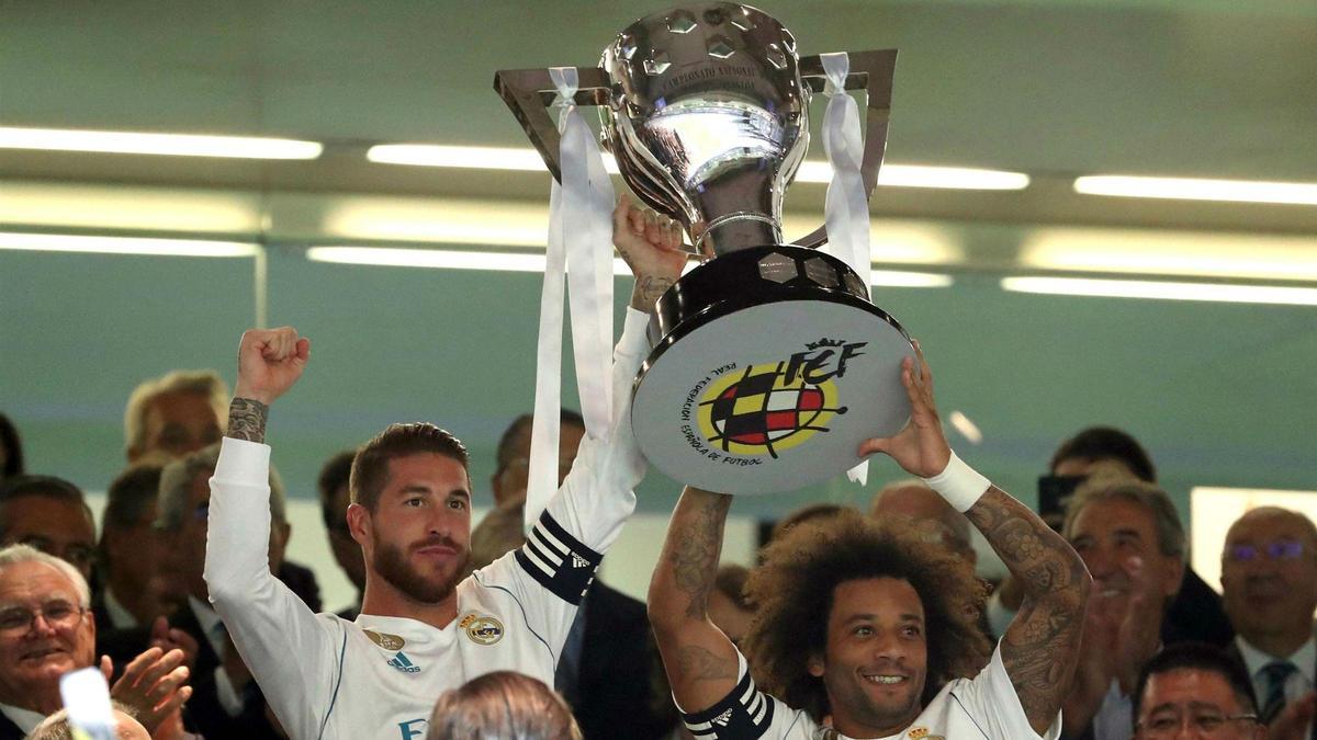Real Madrid received their league trophy for last season's victory