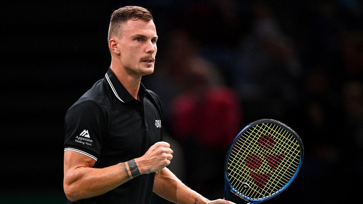 Fucsovics se cita con Djokovic en París