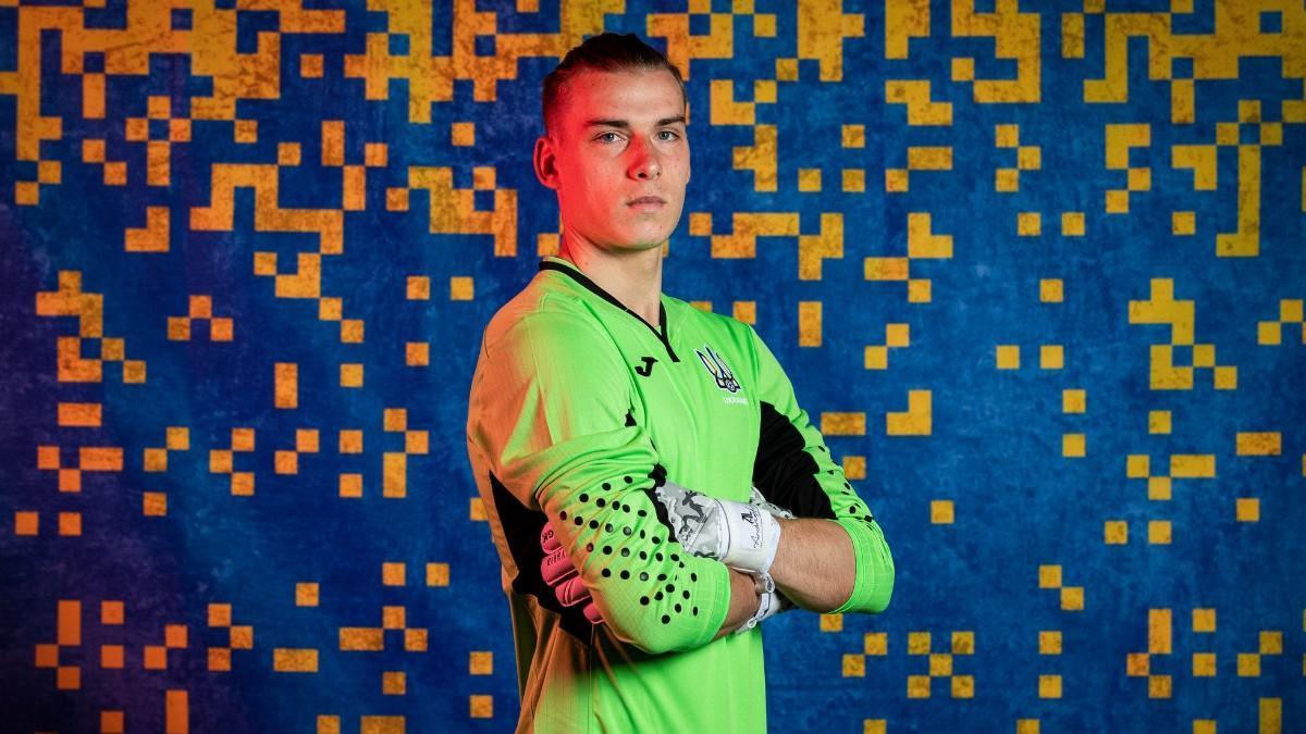Lunin juega sus primeros minutos de la temporada al ser titular con Ucrania