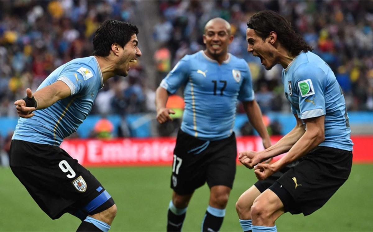 Edinson Cavani, feliz por el regreso de Luis Suárez a Uruguay