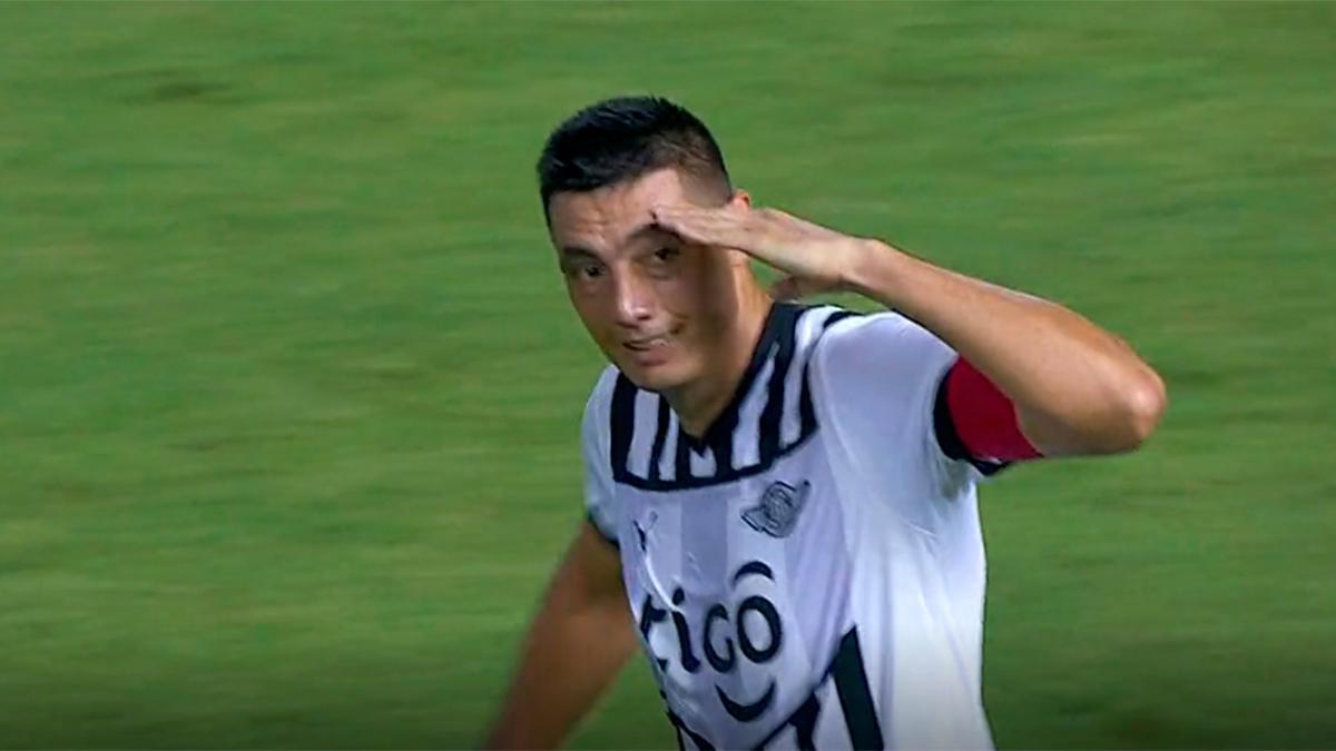 El gol de Oscar Cardozo con Club Libertad Asunción
