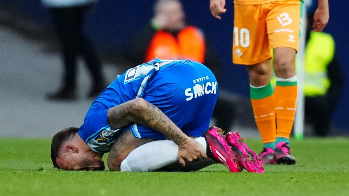 Joselu lesionado en los isquiotibiales de la pierna izquierda