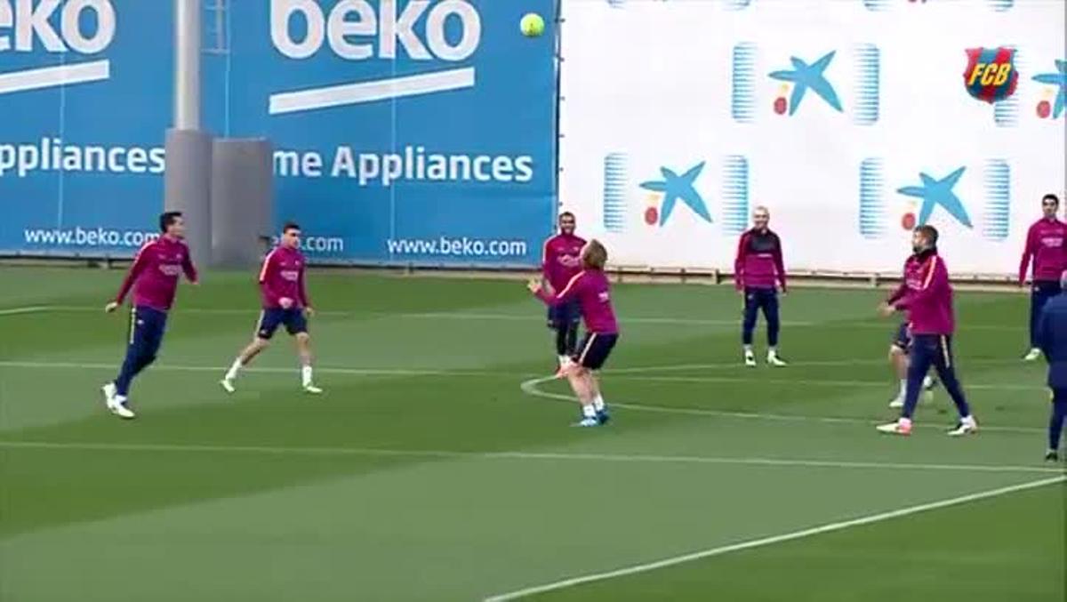 El rondo aéreo del FC Barcelona antes del clásico