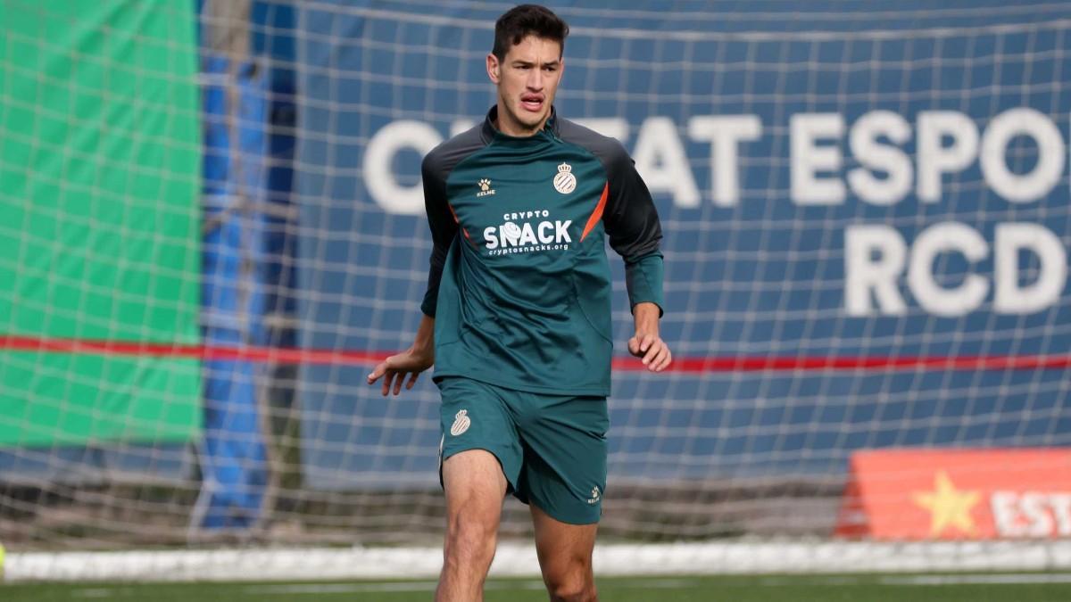 César Montes, en el punto de mira de la Premier League