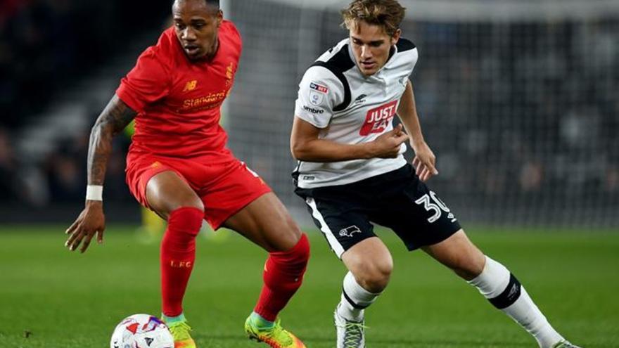 The Sun: Un defensa del Liverpool, objetivo del Barcelona