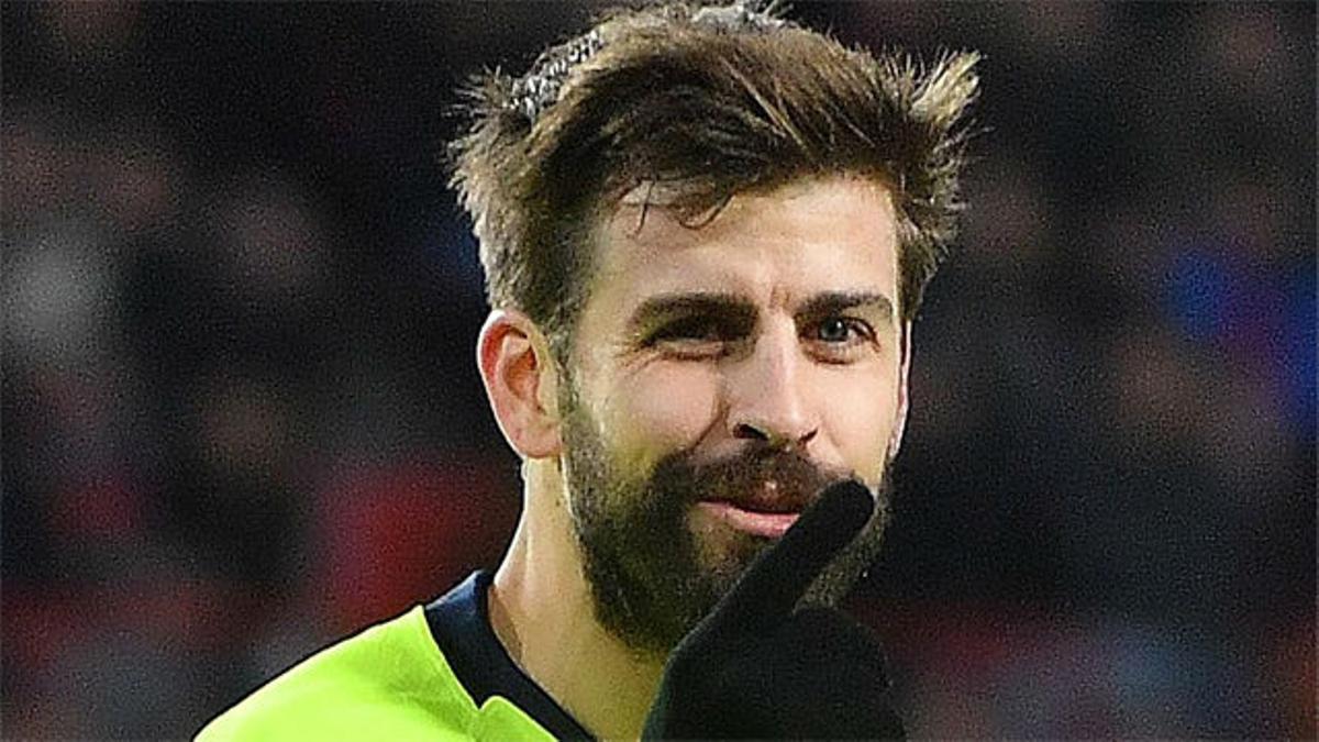 El brasileño Marcelo Bechler sorprende a Piqué entrevistándole