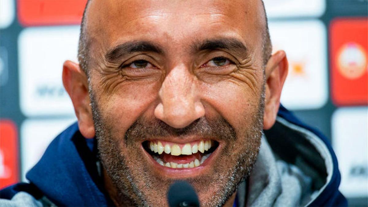 Abelardo cumple 50 años con más de tres décadas dedicadas al fútbol