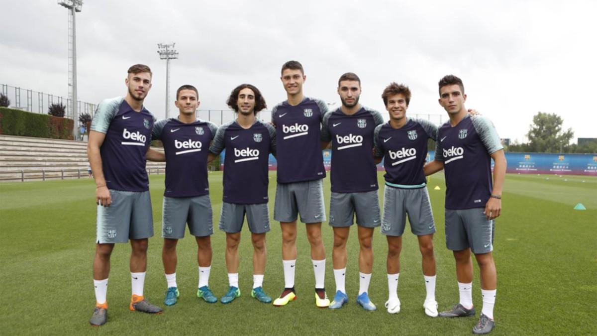 Barcelona's first training session with academy players