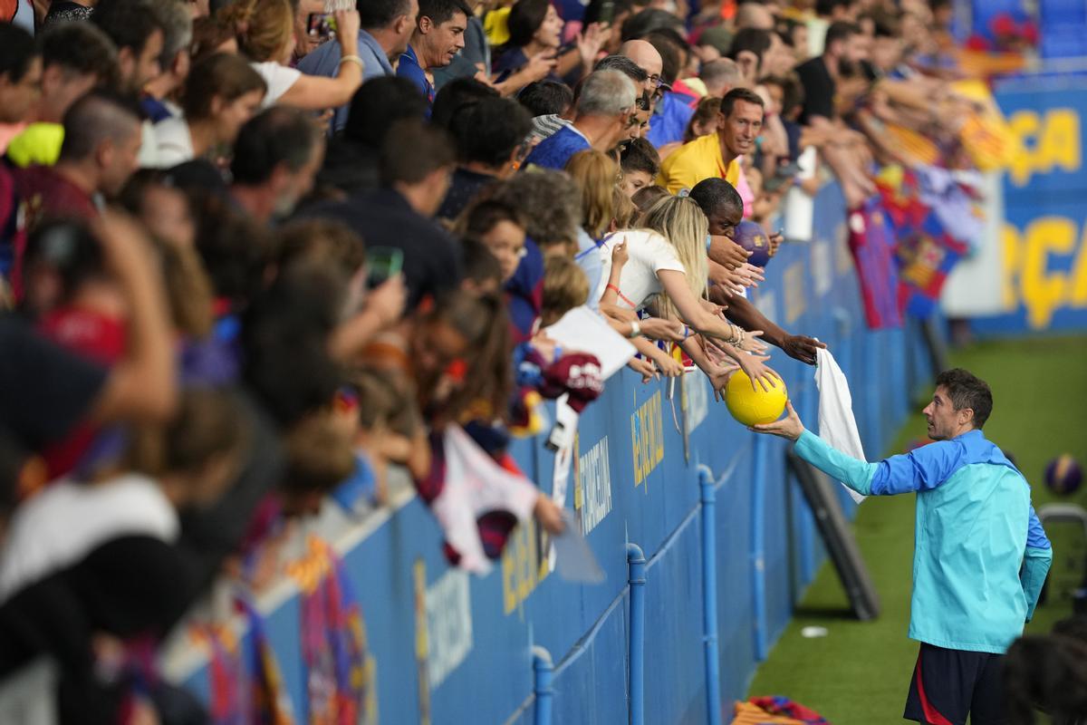 FC Barcelona | Unas 2.500 personas disfrutan de la sesión de trabajo ...