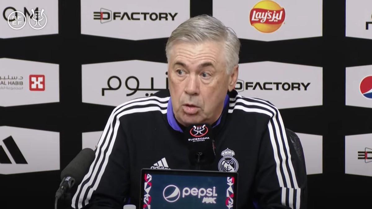 Supercopa | Ancelotti: “¿El césped? Se puede jugar bien al fútbol”